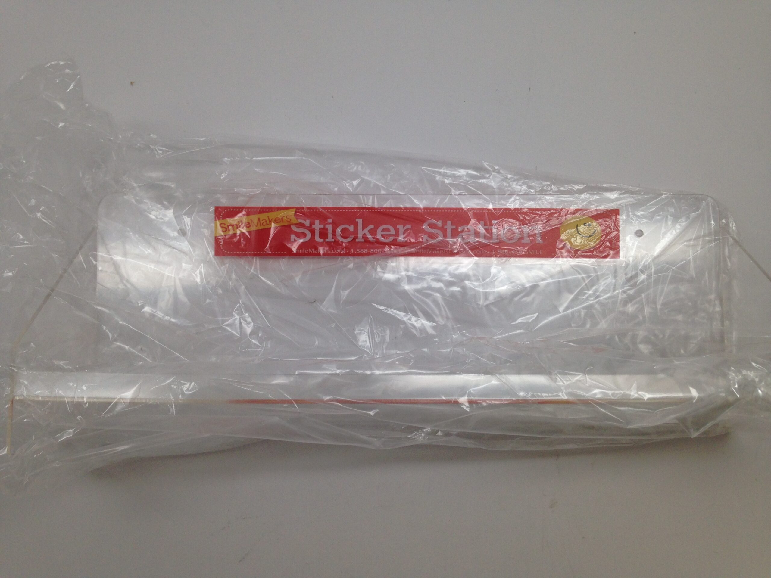 SMILE MAKERS 7074 Sticker Station - GB TECH USA