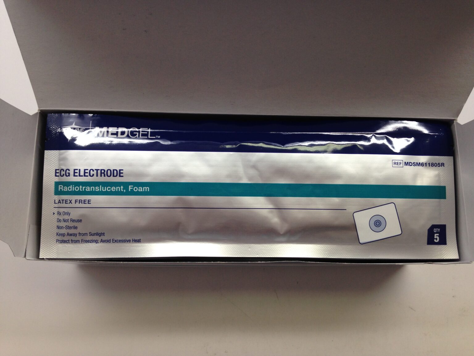 MEDLINE MDSM611805R Radiotranslucent, Foam ECG Electrode (Box Of 100 ...