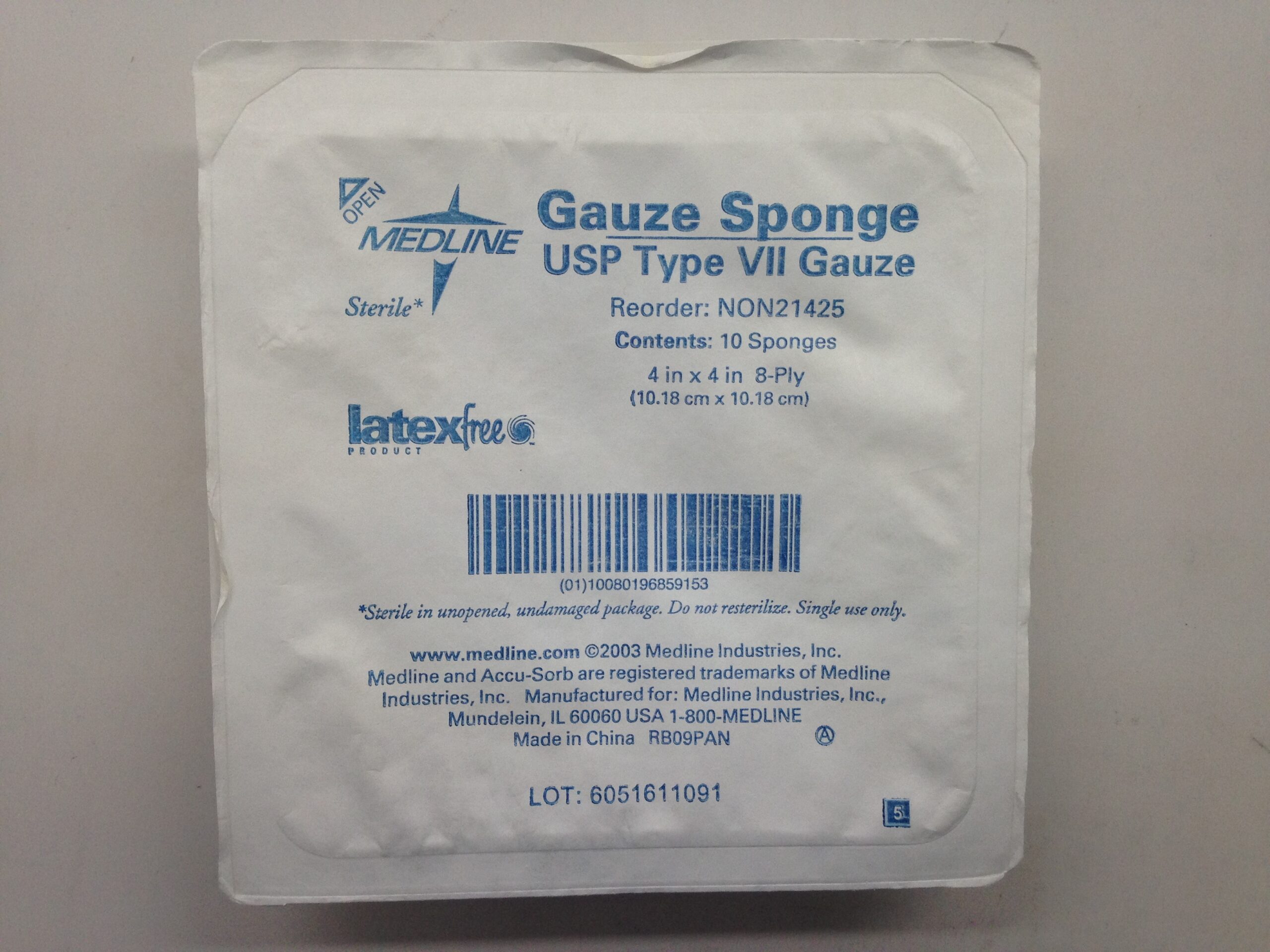 MEDLINE NON21425 Gauze Sponge, USP Type VII Gauge, 4"x 4" 10 8-Ply ...