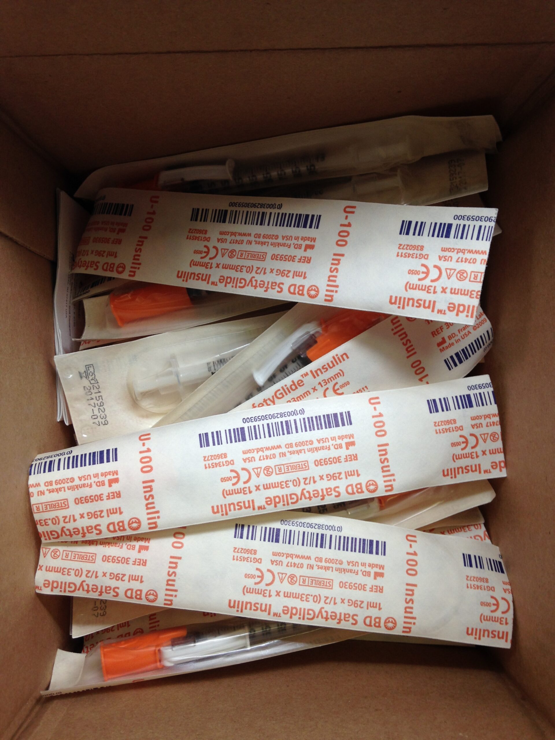 BD 305930 SafetyGlide Insulin, U-100 Insulin Syringe, 1mL, 29G, 1/2 (54 ...