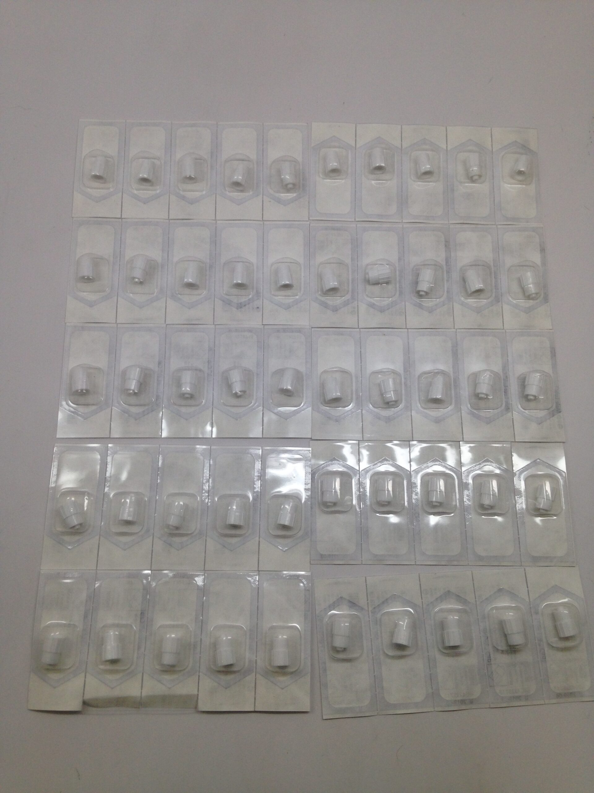 BD 408530 Male LL Cap, Caps/Adapter (50/Box) (X) - GB TECH USA