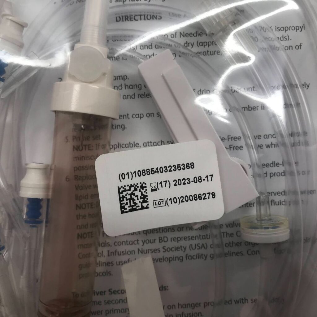 BD 42434E SmartSite Gravity Set, Check Valve, 3 Needle-Free Valves ...