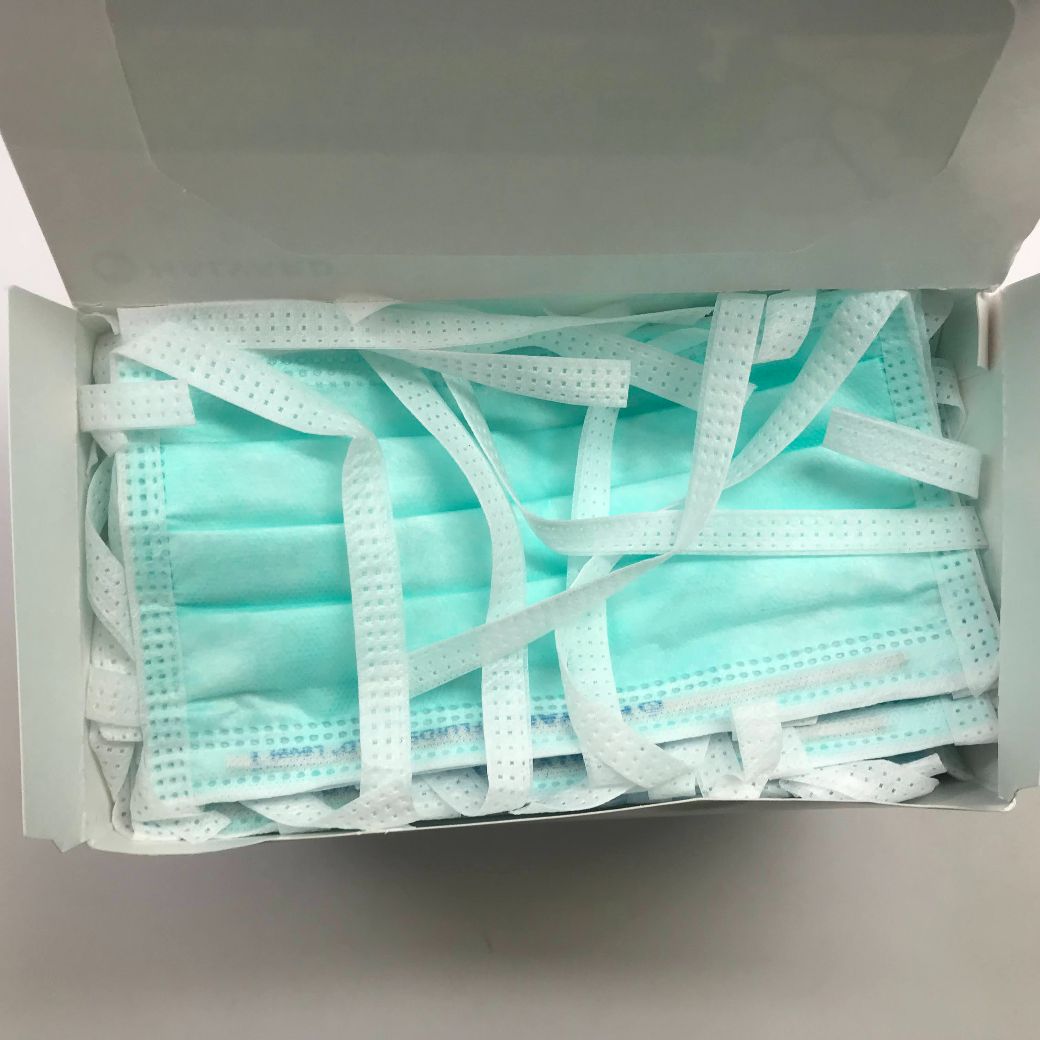 HALYARD 28806 FluidSheild’s Fog-Free Surgical Mask w/So Soft Lining ...