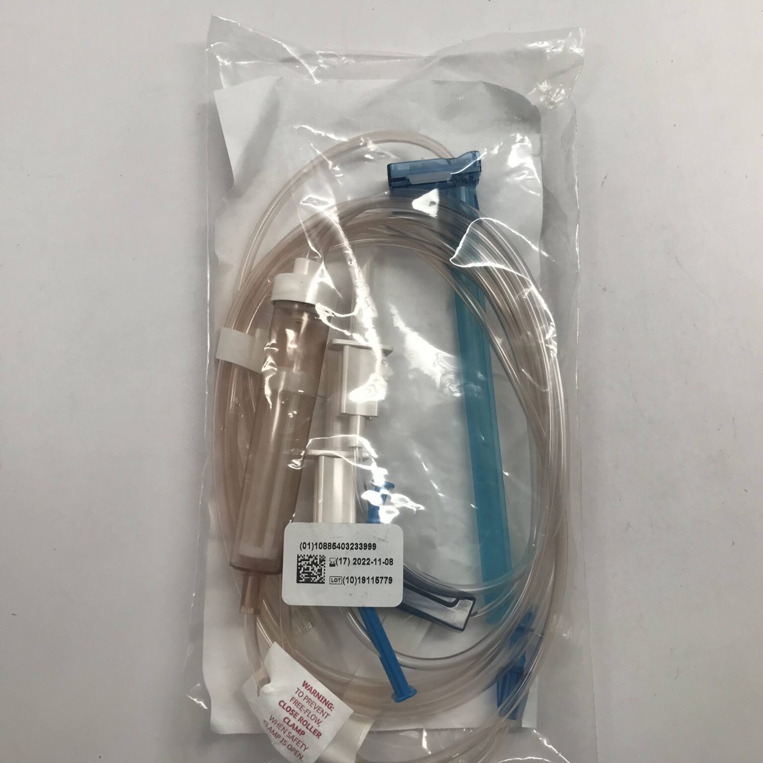 BD 10015414 Alaris Pump Infusion Blood Set, 180 Micron Filter, 37mL ...