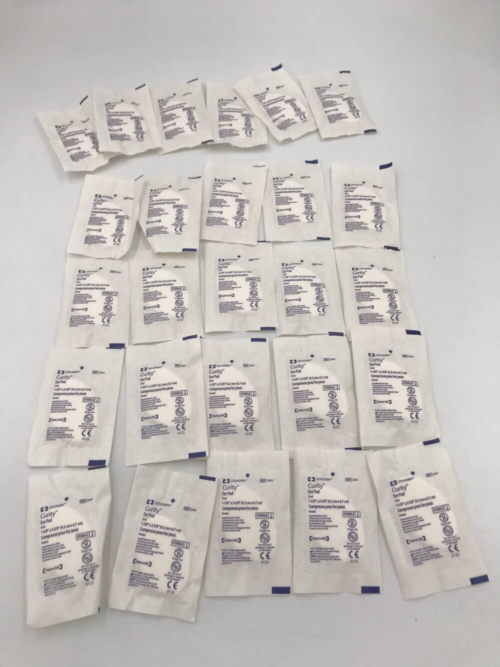 COVIDIEN 2841 Curity Eye Pad, Oval, 1-5/8in x 2-5/8in (26/Lot) (x) - GB ...