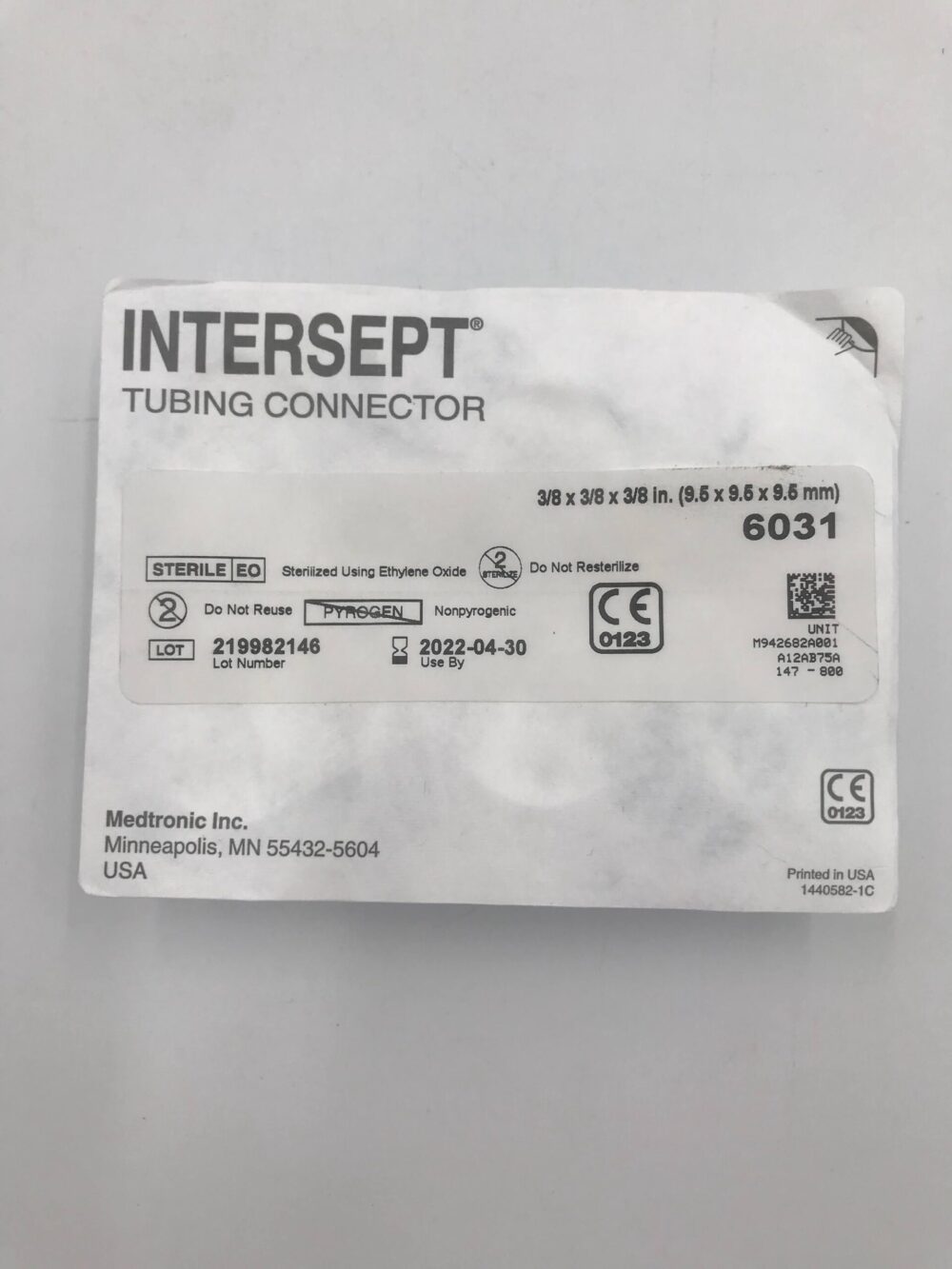 MEDTRONIC 6031 Intersept Equal “Y” Connector w/o Luer Lock 3/8 x 3/8 x ...