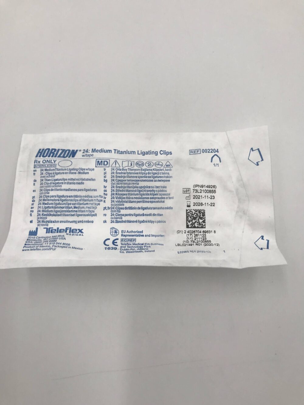 TELEFLEX 002204 Medium Titanium Ligating Clips w/ Adhesive Backing (24 ...