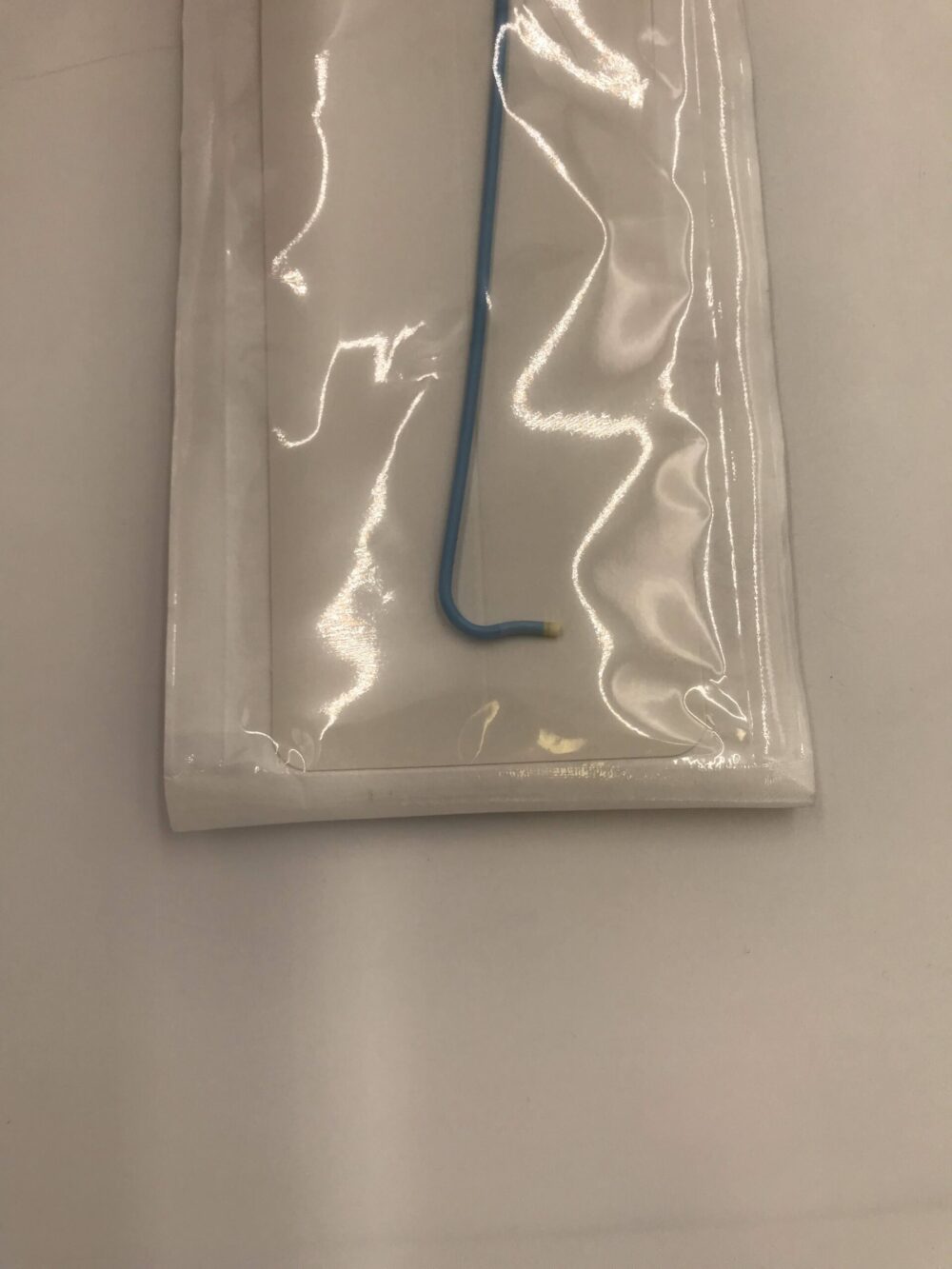 CORDIS 670-111-00 Vista Brite Tip Guiding Catheter AR 1 SH, 6F 100cm (X ...