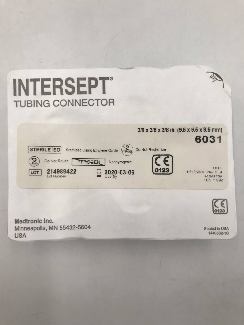 MEDTRONIC 6031 Intersept Equal "Y" Connector w/o Luer Lock 3/8 x 3/8 x ...