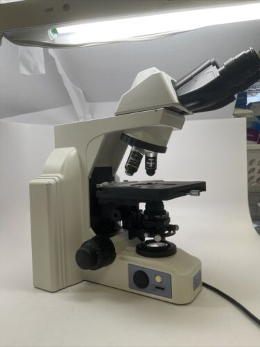 Nikon E400 Microscope