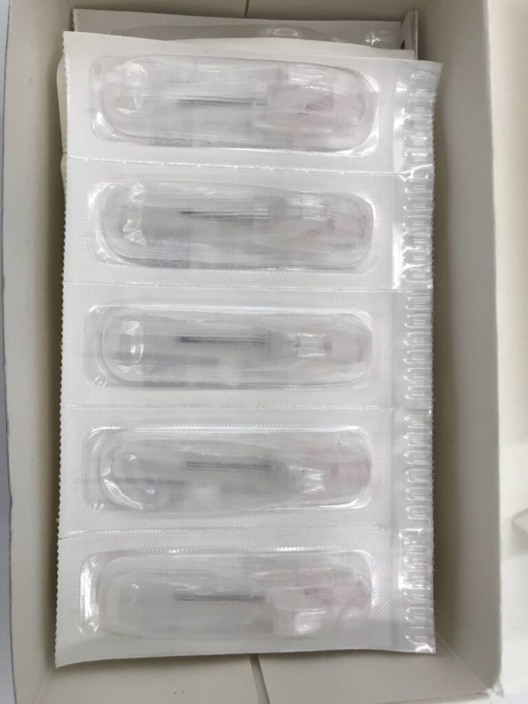 Covidien 8881850810 Magellan Hypodermic Safety Needle 18G x 1" (50/Box ...