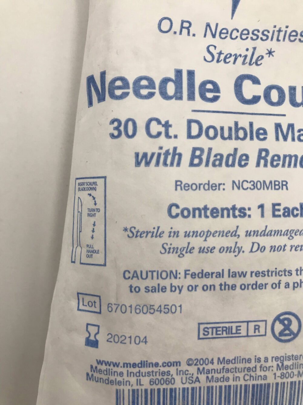 MEDLINE NC30MBR O.R. Necessities Sterile. Needle Counter 30Ct. Double ...
