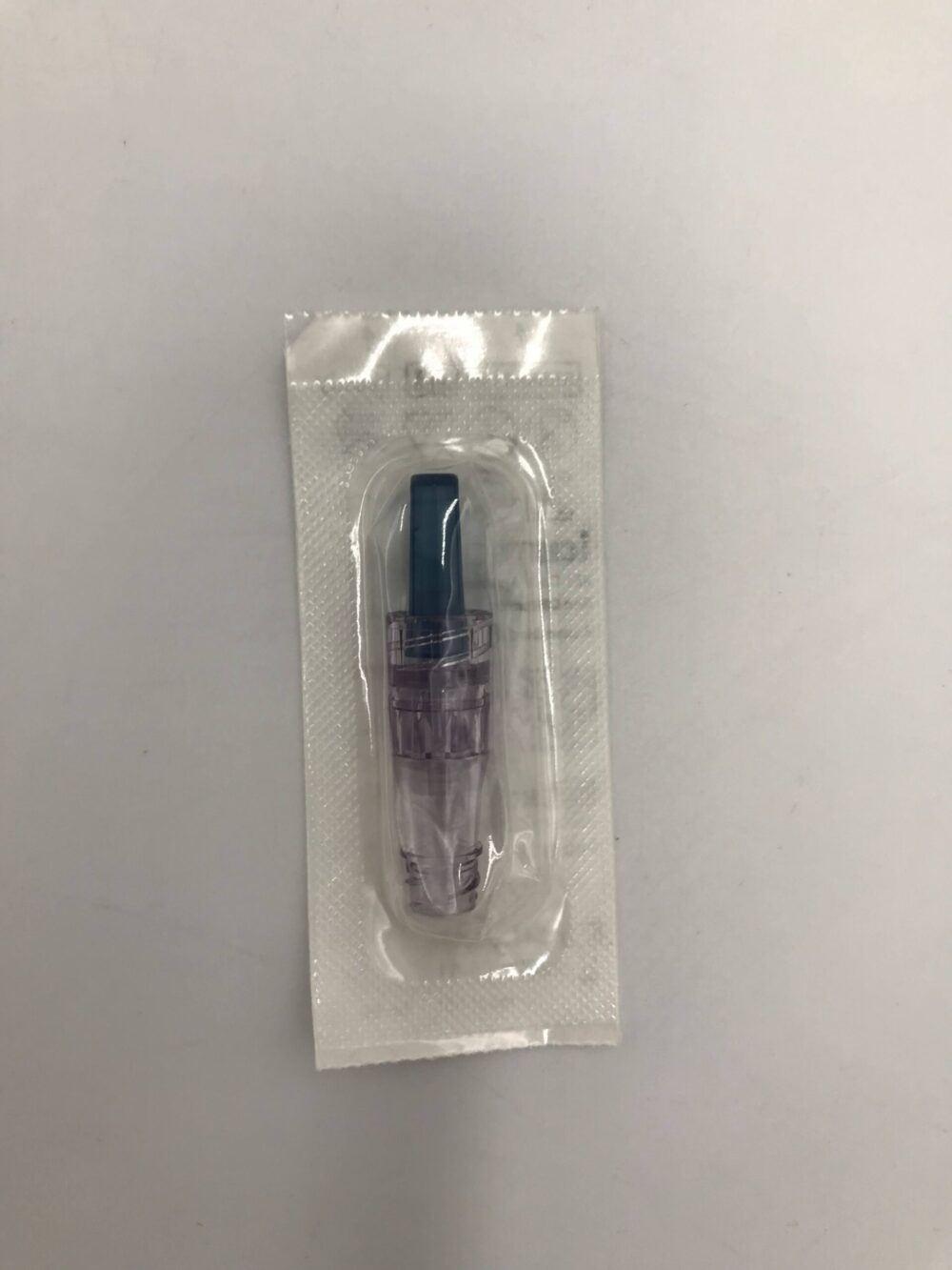 ICU MEDICAL MC100 MicroClave Clear Neutral Connector (50/Bag)(X) - GB ...