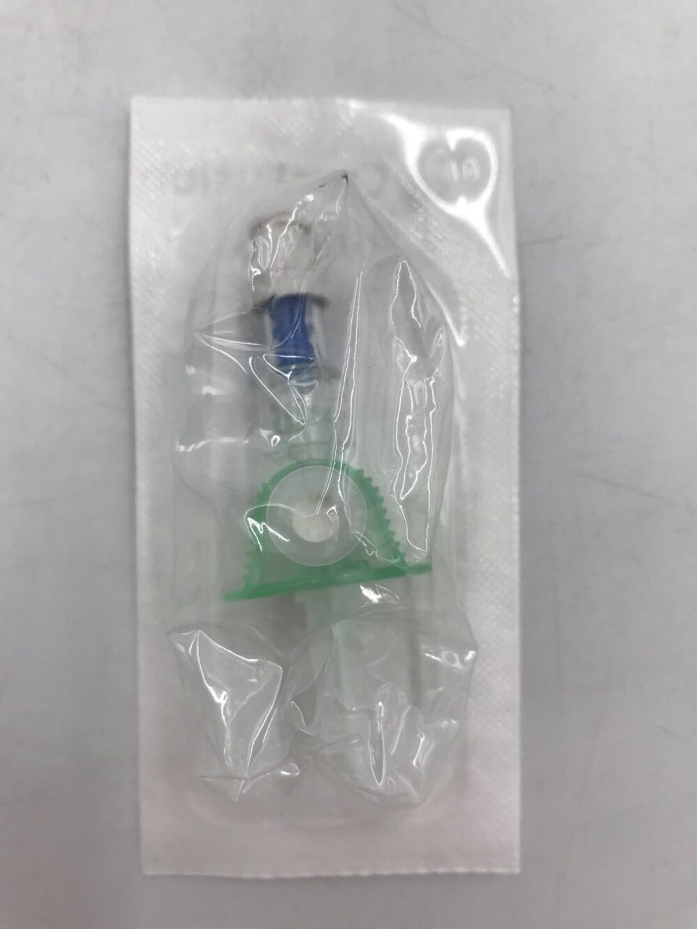 CareFusion MV0400 Universal SmartSite Vented Vial Access Device - GB ...
