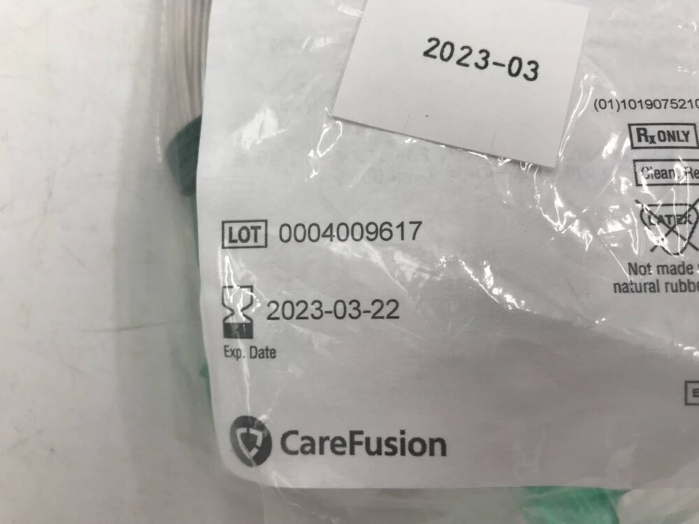 CareFusion 001362 AirLife Adult Oxygen Mask w/ 7' Crushing Resistant ...