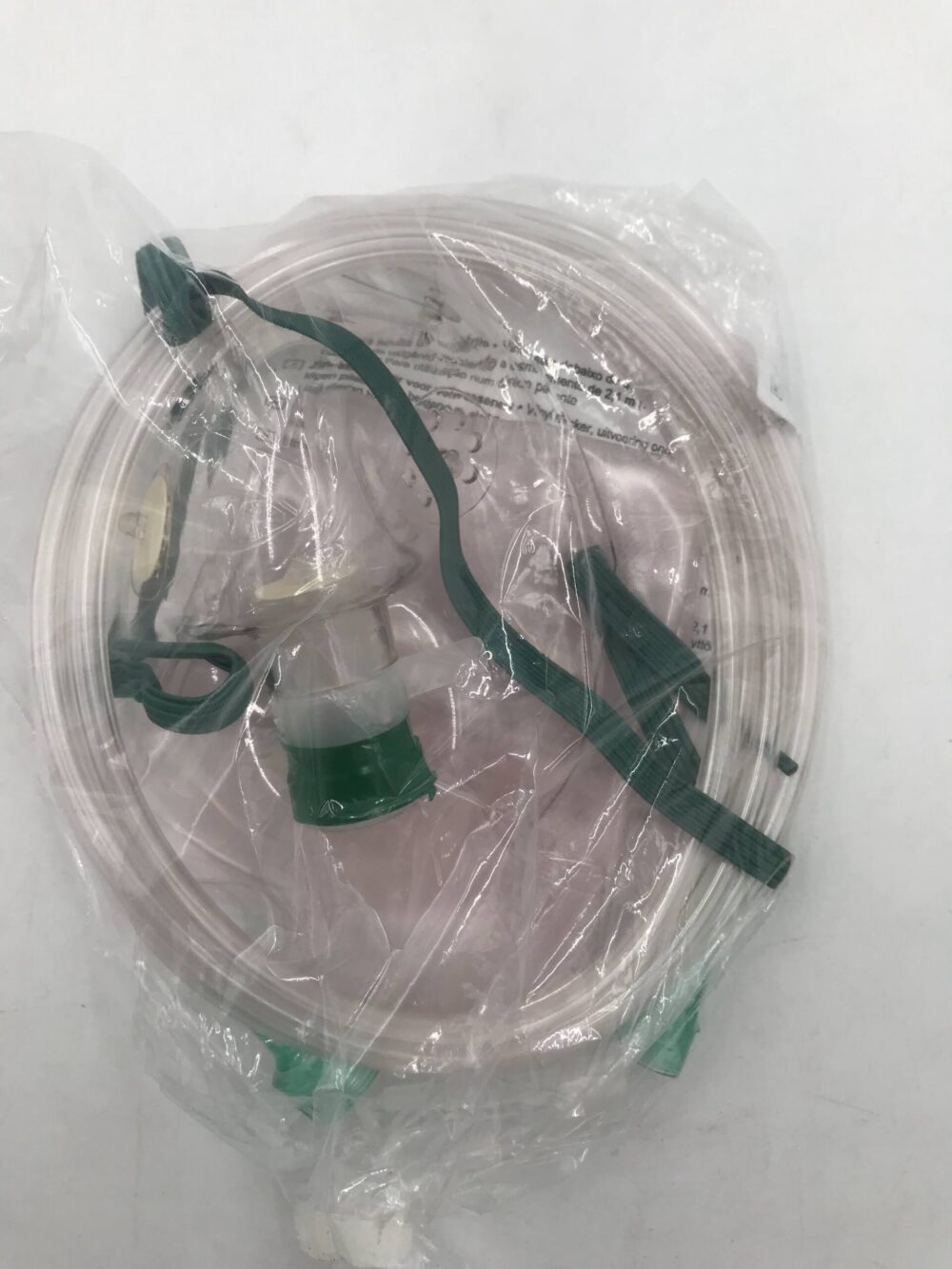 CareFusion 001362 AirLife Adult Oxygen Mask w/ 7' Crushing Resistant ...