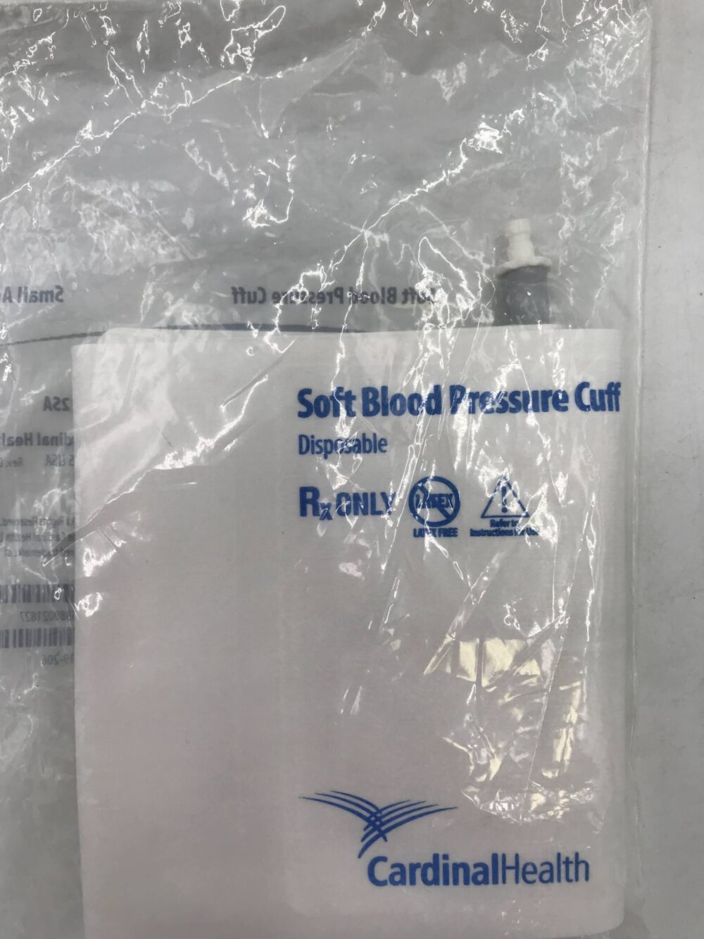 Cardinal Health 30503312SA Soft Blood Pressure Cuff Small Adult ...