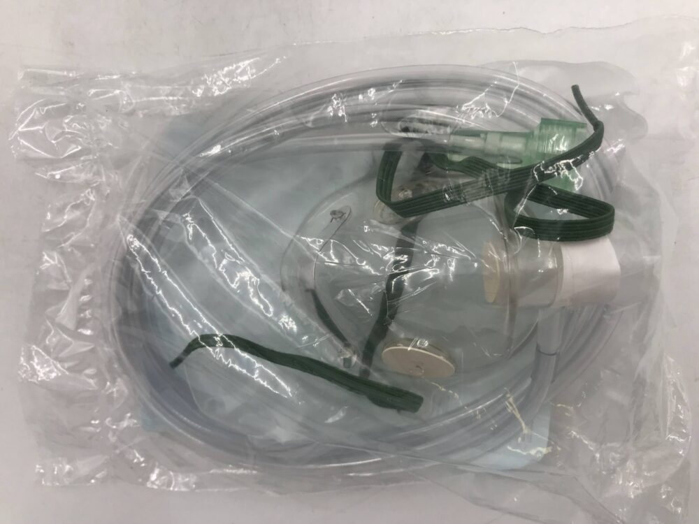 McKesson 86-3226E Oxygen Mask Elongated Pediatric 7' (2.1m) Oxygen ...