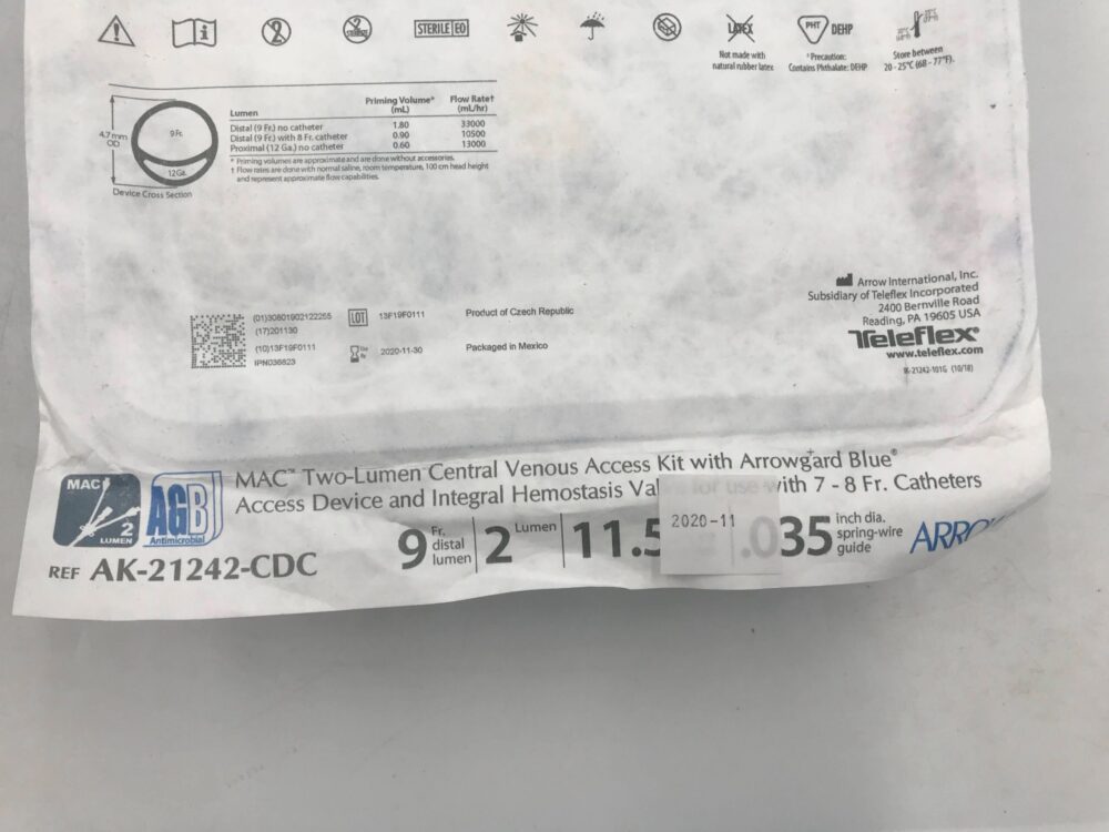 ARROW AK-21242-CDC AGB MAC Two-Lumen Central Venous Access Kit 9F x 11 ...